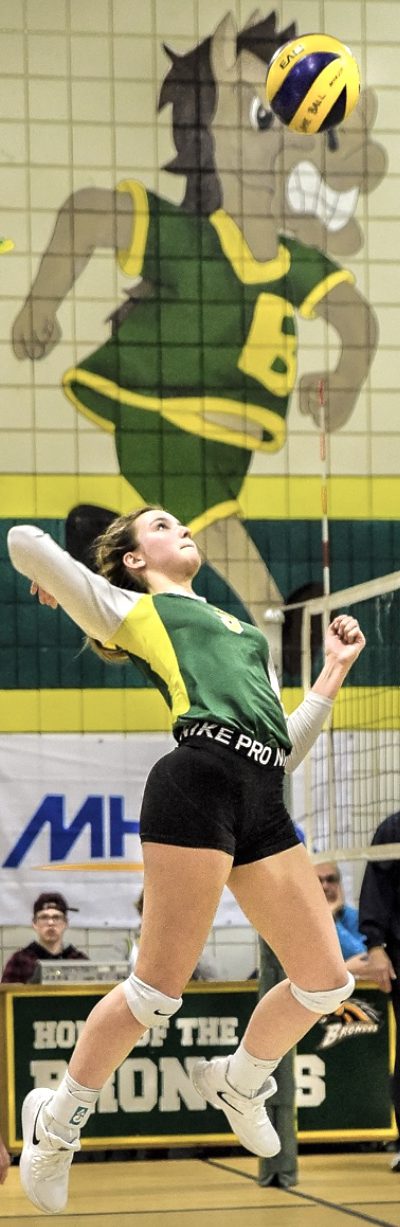 Neufeld signs for women’s volleyball | University of King's College